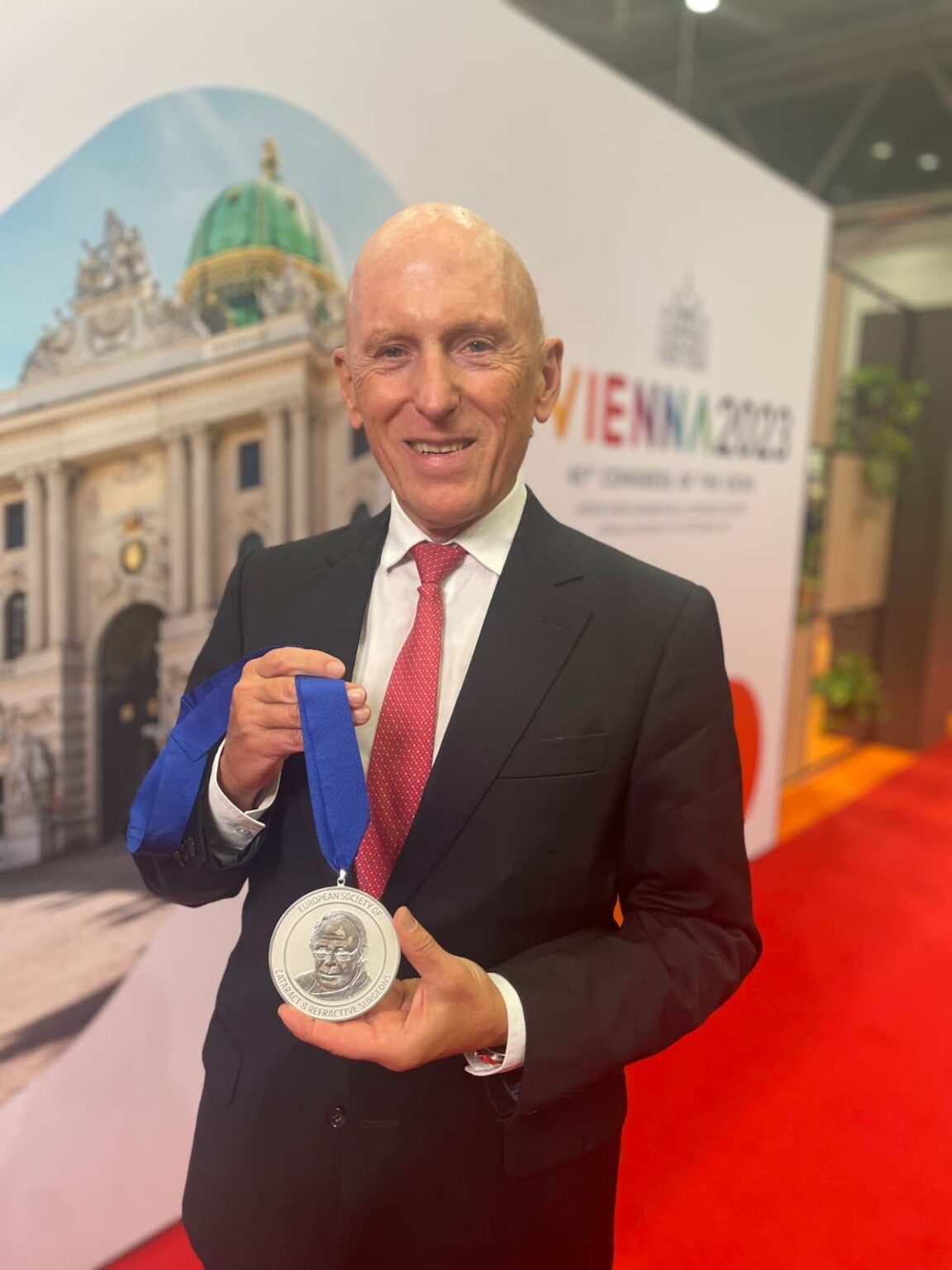 JORGE ALIÓ ES EL MÉDICO MÁS DESTACADO DE LA UNIVERSIDAD MIGUEL ...